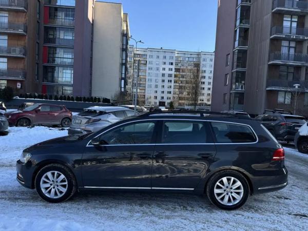 Pelēks Volkswagen Passat B7 2013 Rīga, ar dzinēja tilpumu 2.00 L un nobraukumu 339 tūkst. km par 4290 €, foto 4 vietnē AUTOMOTO.COM.LV