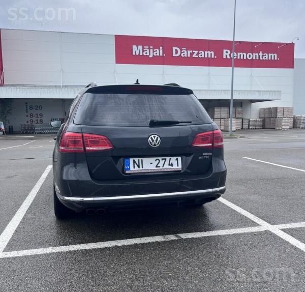 Grey Volkswagen Passat B7 2013 in Valmiera, with an engine capacity of 2.00 L and mileage of 256 thousand km for 5000 €, photo 3 on AUTOMOTO.COM.LV