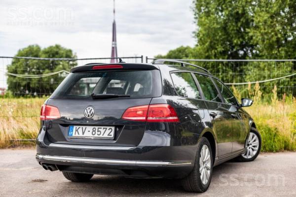 Pelēks Volkswagen Passat B7 2013 Rīga, ar dzinēja tilpumu 2.00 L un nobraukumu 304 tūkst. km par 5490 €, foto 7 vietnē AUTOMOTO.COM.LV