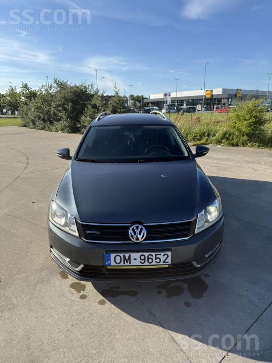 Pelēks Volkswagen Passat B7 2013 Liepāja, ar dzinēja tilpumu 1.60 L un nobraukumu 297 tūkst. km par 3800 €, foto 1 vietnē AUTOMOTO.COM.LV
