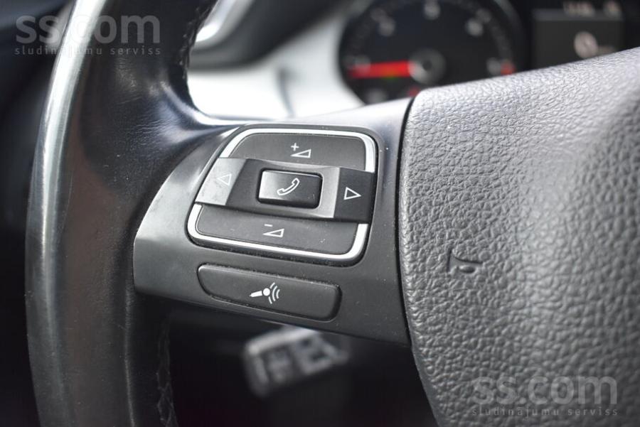 Grey Volkswagen Passat B7 2013 in Kuldiga, with an engine capacity of 2.00 L and mileage of 0 thousand km for 7490 €, photo 18 on AUTOMOTO.COM.LV
