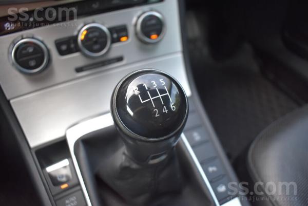 Grey Volkswagen Passat B7 2013 in Kuldiga, with an engine capacity of 2.00 L and mileage of 0 thousand km for 7490 €, photo 9 on AUTOMOTO.COM.LV