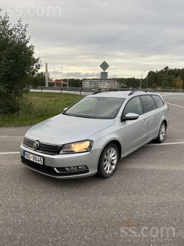 Grey Volkswagen Passat B7 2013 in Riga, with an engine capacity of 1.60 L and mileage of 415 thousand km for 2250 €, photo 1 on AUTOMOTO.COM.LV