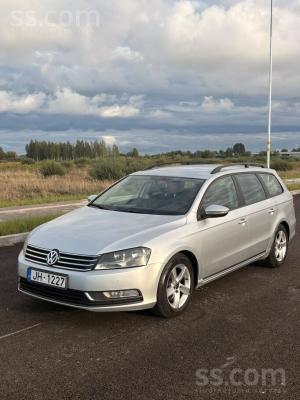 Pelēks Volkswagen Passat B7 2013 Jelgava, ar dzinēja tilpumu 2.00 L un nobraukumu 328 tūkst. km par 4590 €, foto 3 vietnē AUTOMOTO.COM.LV