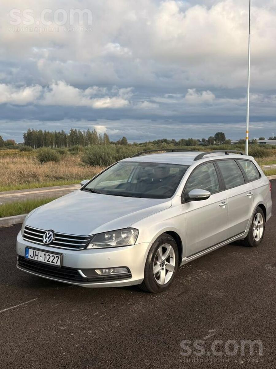 Pelēks Volkswagen Passat B7 2013 Jelgava, ar dzinēja tilpumu 2.00 L un nobraukumu 328 tūkst. km par 4590 €, foto 3 vietnē AUTOMOTO.COM.LV