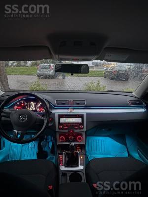 Pelēks Volkswagen Passat B7 2013 Jelgava, ar dzinēja tilpumu 2.00 L un nobraukumu 328 tūkst. km par 4590 €, foto 13 vietnē AUTOMOTO.COM.LV