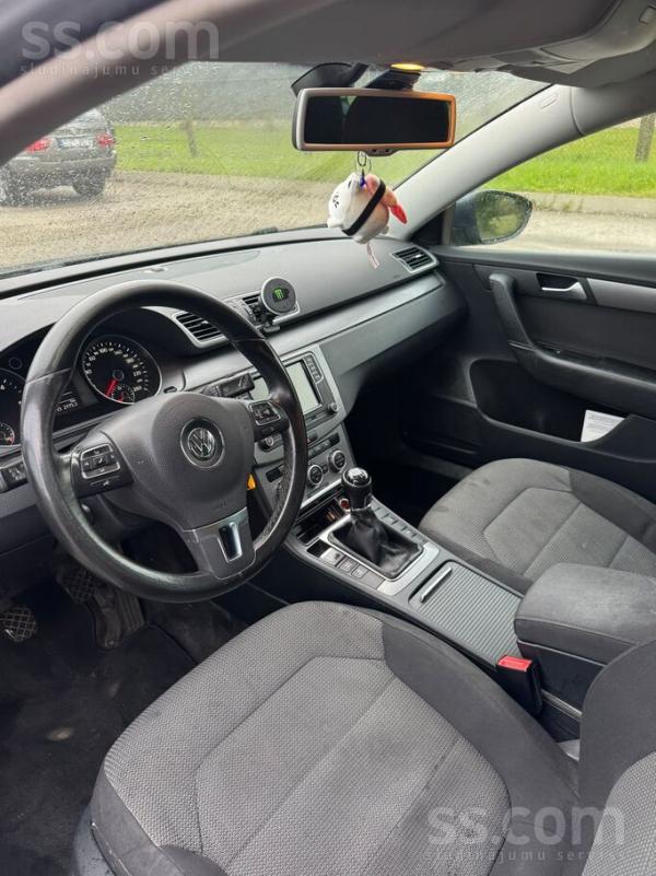 Grey Volkswagen Passat B7 2013 in Riga, with an engine capacity of 2.00 L and mileage of 430 thousand km for 4000 €, photo 7 on AUTOMOTO.COM.LV