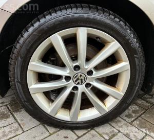 Pelēks Volkswagen Passat B7 2013 Rīga, ar dzinēja tilpumu 2.00 L un nobraukumu 342 tūkst. km par 3400 €, foto 6 vietnē AUTOMOTO.COM.LV