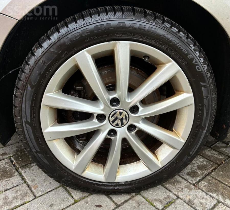 Pelēks Volkswagen Passat B7 2013 Rīga, ar dzinēja tilpumu 2.00 L un nobraukumu 342 tūkst. km par 3400 €, foto 6 vietnē AUTOMOTO.COM.LV