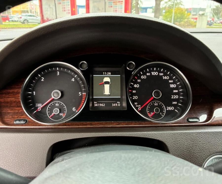 Pelēks Volkswagen Passat B7 2013 Rīga, ar dzinēja tilpumu 2.00 L un nobraukumu 342 tūkst. km par 3400 €, foto 10 vietnē AUTOMOTO.COM.LV