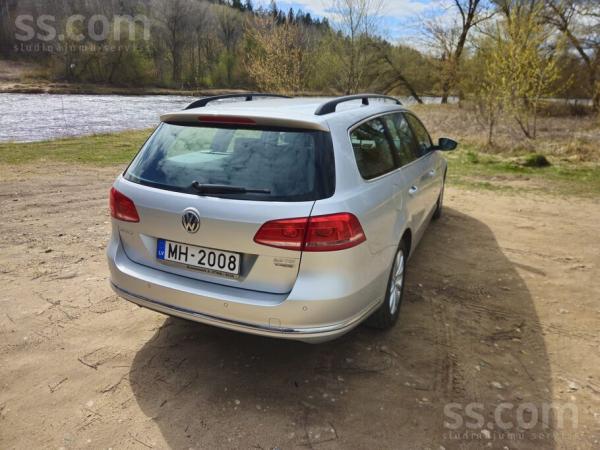 Grey Volkswagen Passat B7 2014 in Riga, with an engine capacity of 2.00 L and mileage of 315 thousand km for 4450 €, photo 3 on AUTOMOTO.COM.LV