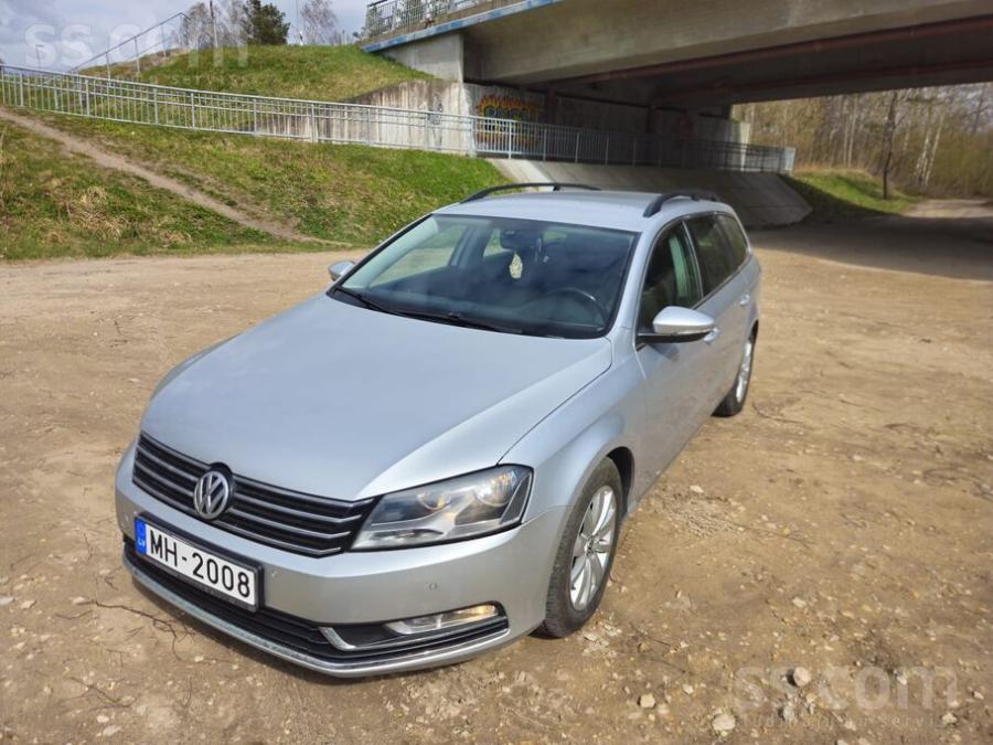 Grey Volkswagen Passat B7 2014 in Riga, with an engine capacity of 2.00 L and mileage of 315 thousand km for 4450 €, photo 5 on AUTOMOTO.COM.LV