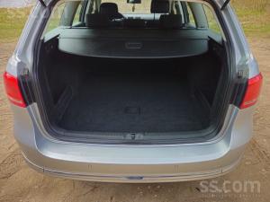 Grey Volkswagen Passat B7 2014 in Riga, with an engine capacity of 2.00 L and mileage of 315 thousand km for 4450 €, photo 6 on AUTOMOTO.COM.LV