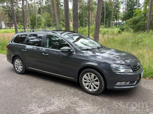 Grey Volkswagen Passat B7 2014 in Daugavpils, with an engine capacity of 2.00 L and mileage of 345 thousand km for 3900 €, photo 2 on AUTOMOTO.COM.LV