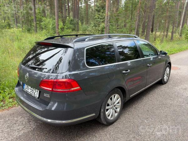 Grey Volkswagen Passat B7 2014 in Daugavpils, with an engine capacity of 2.00 L and mileage of 345 thousand km for 3900 €, photo 4 on AUTOMOTO.COM.LV