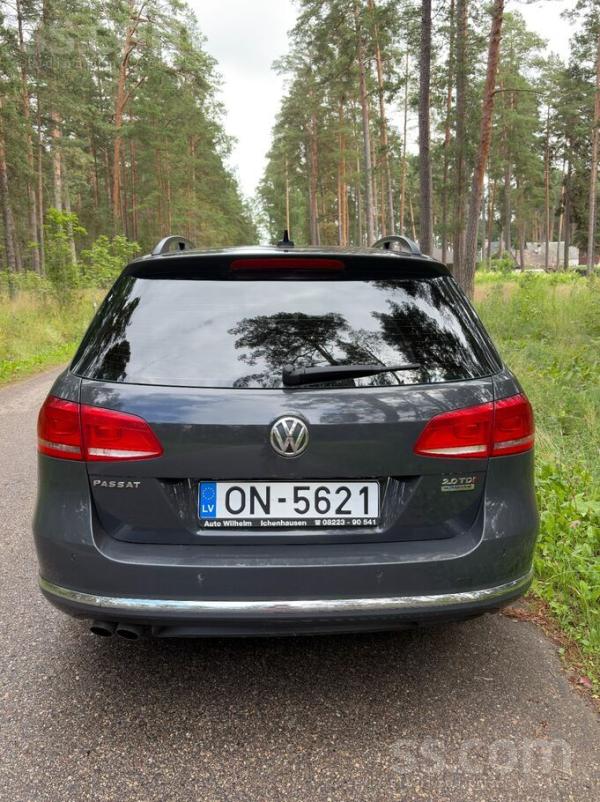 Grey Volkswagen Passat B7 2014 in Daugavpils, with an engine capacity of 2.00 L and mileage of 345 thousand km for 3900 €, photo 6 on AUTOMOTO.COM.LV
