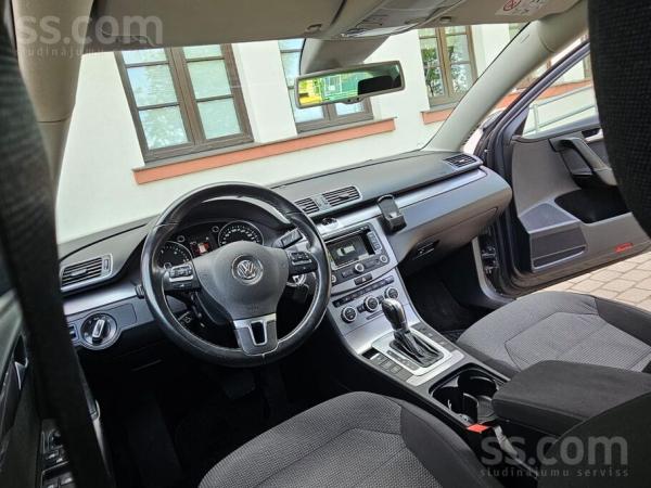 Grey Volkswagen Passat B7 2014 in Jelgava, with an engine capacity of 2.00 L and mileage of 298 thousand km for 5950 €, photo 7 on AUTOMOTO.COM.LV