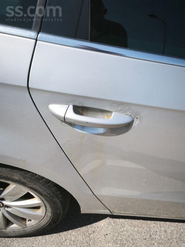 Pelēks Volkswagen Passat B7 2014 Rīga, ar dzinēja tilpumu 1.80 L un nobraukumu 360 tūkst. km par 1500 €, foto 6 vietnē AUTOMOTO.COM.LV