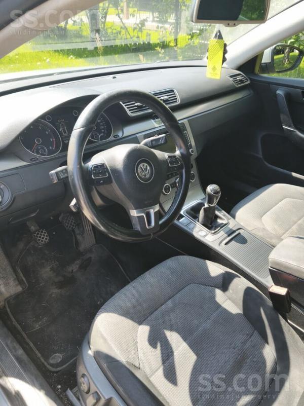 Pelēks Volkswagen Passat B7 2014 Rīga, ar dzinēja tilpumu 1.80 L un nobraukumu 360 tūkst. km par 1500 €, foto 8 vietnē AUTOMOTO.COM.LV