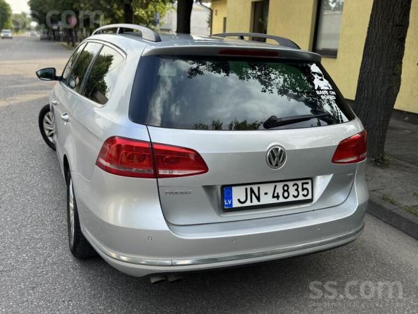 Pelēks Volkswagen Passat B7 2014 Jelgava, ar dzinēja tilpumu 1.80 L un nobraukumu 342 tūkst. km par 2200 €, foto 3 vietnē AUTOMOTO.COM.LV