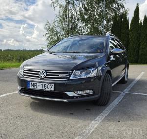 Grey Volkswagen Passat B7 2014 in Bauska, with an engine capacity of 2.00 L and mileage of 318 thousand km for 7000 €, photo  on AUTOMOTO.COM.LV
