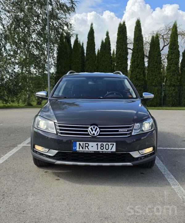 Pelēks Volkswagen Passat B7 2014 Bauska, ar dzinēja tilpumu 2.00 L un nobraukumu 318 tūkst. km par 7000 €, foto 2 vietnē AUTOMOTO.COM.LV