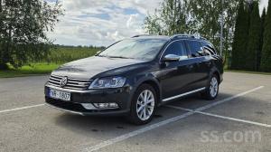 Grey Volkswagen Passat B7 2014 in Bauska, with an engine capacity of 2.00 L and mileage of 318 thousand km for 7000 €, photo 4 on AUTOMOTO.COM.LV