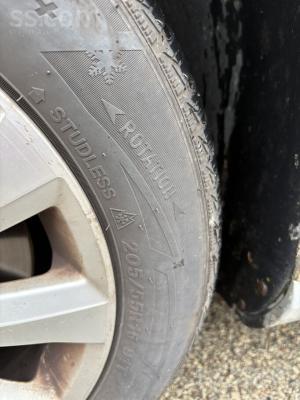 Pelēks Volkswagen Passat B7 2014 Ventspils, ar dzinēja tilpumu 2.00 L un nobraukumu 330 tūkst. km par 4000 €, foto 7 vietnē AUTOMOTO.COM.LV
