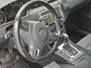 Grey Volkswagen Passat B7 2014 in Cesis, with an engine capacity of 2.00 L and mileage of 501 thousand km for 1499 €, photo 6 on AUTOMOTO.COM.LV