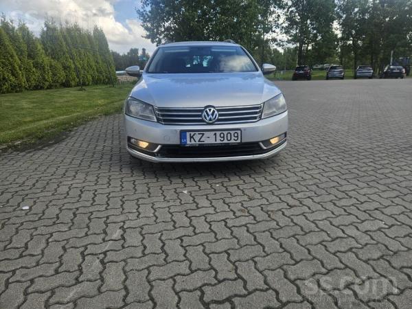 Pelēks Volkswagen Passat B7 2014 Valmiera, ar dzinēja tilpumu 2.00 L un nobraukumu 500 tūkst. km par 2950 €, foto 6 vietnē AUTOMOTO.COM.LV