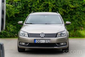 Grey Volkswagen Passat B7 2014 in Riga, with an engine capacity of 1.60 L and mileage of 390 thousand km for 4000 €, photo  on AUTOMOTO.COM.LV