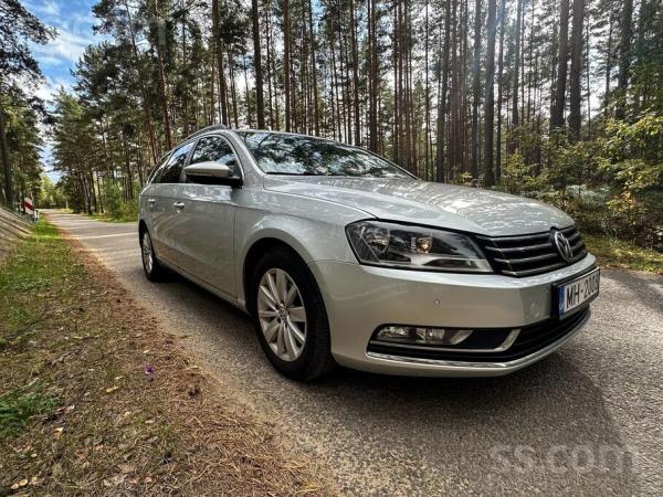 Pelēks Volkswagen Passat B7 2014 Rīga, ar dzinēja tilpumu 2.00 L un nobraukumu 322 tūkst. km par 4950 €, foto 3 vietnē AUTOMOTO.COM.LV