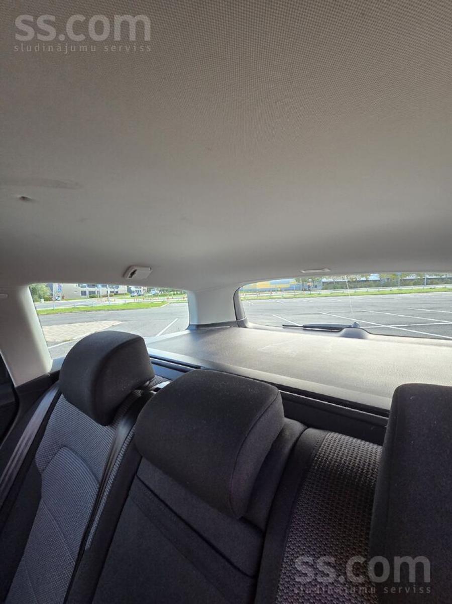 Grey Volkswagen Passat B7 2014 in Riga, with an engine capacity of 2.00 L and mileage of 279 thousand km for 5100 €, photo 8 on AUTOMOTO.COM.LV