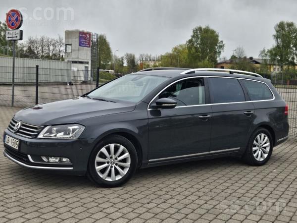 Grey Volkswagen Passat B7 2015 in Jelgava, with an engine capacity of 2.00 L and mileage of 295 thousand km for 4900 €, photo 1 on AUTOMOTO.COM.LV