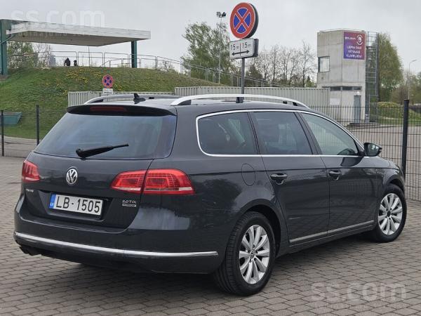 Grey Volkswagen Passat B7 2015 in Jelgava, with an engine capacity of 2.00 L and mileage of 295 thousand km for 4900 €, photo 6 on AUTOMOTO.COM.LV