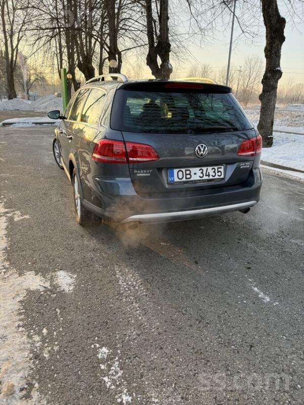 Pelēks Volkswagen Passat B7 2015 Cēsis, ar dzinēja tilpumu 2.00 L un nobraukumu 355 tūkst. km par 7500 €, foto 4 vietnē AUTOMOTO.COM.LV