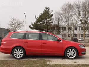 Red Volkswagen Passat B7 2013 in Liepaja, with an engine capacity of 1.60 L and mileage of 241 thousand km for 4750 €, photo 7 on AUTOMOTO.COM.LV