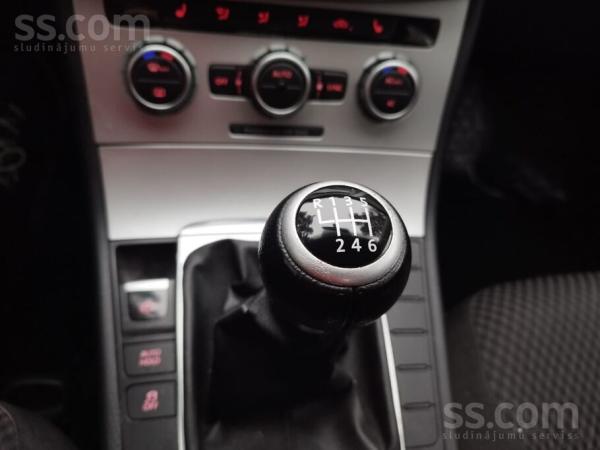 Volkswagen Passat B7 2012 in Jelgava, with an engine capacity of 1.80 L and mileage of 221 thousand km for 4500 €, photo 10 on AUTOMOTO.COM.LV