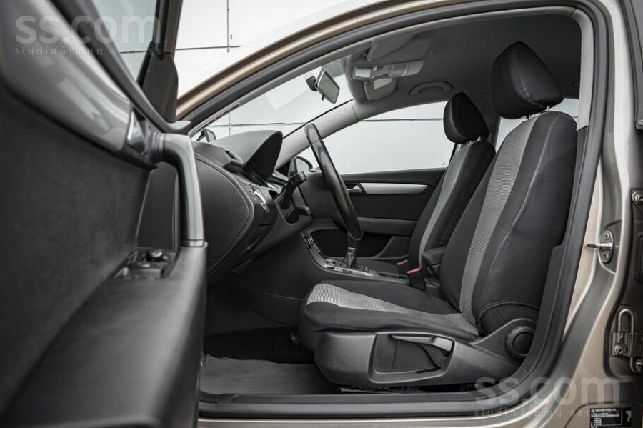 Volkswagen Passat B7 2013 in Riga, with an engine capacity of 1.40 L and mileage of 224 thousand km for 3990 €, photo 10 on AUTOMOTO.COM.LV