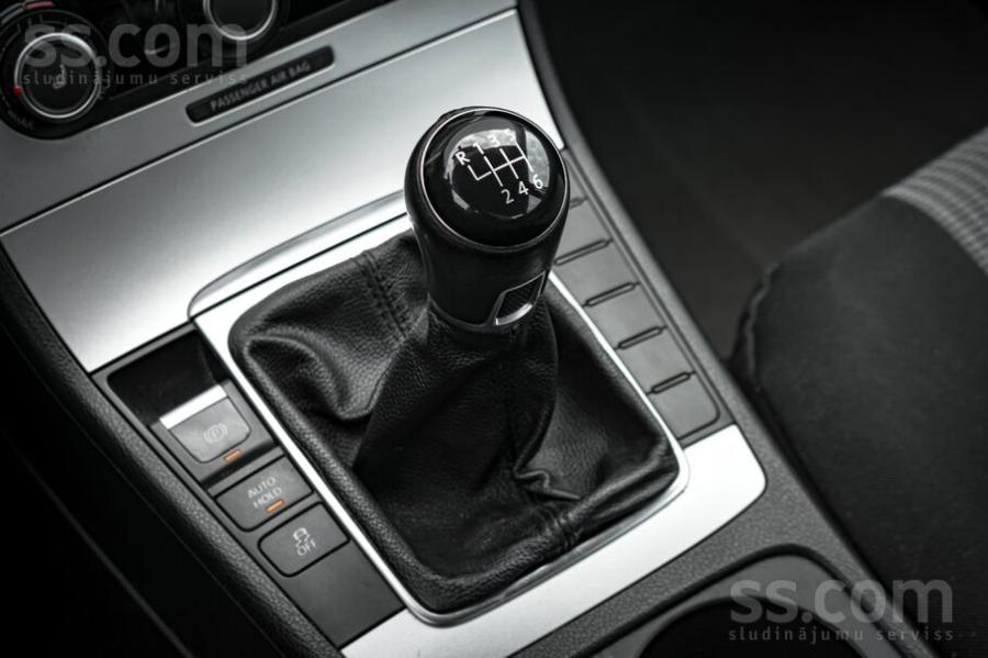 Volkswagen Passat B7 2013 in Riga, with an engine capacity of 1.40 L and mileage of 224 thousand km for 3990 €, photo 23 on AUTOMOTO.COM.LV