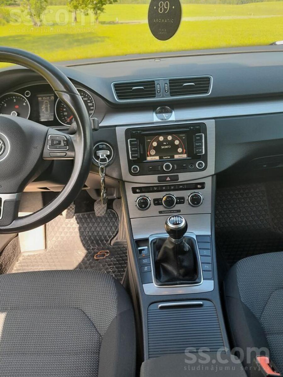 Volkswagen Passat B7 2012 in Gulbene, with an engine capacity of 1.60 L and mileage of 291 thousand km for 6000 €, photo 7 on AUTOMOTO.COM.LV
