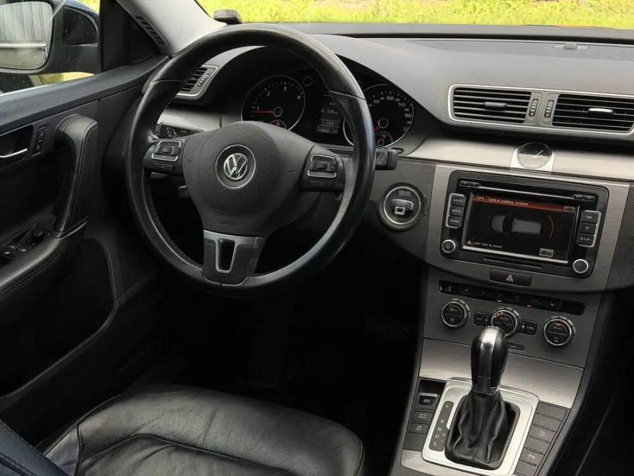 Volkswagen Passat B7 2012 Rīga, ar dzinēja tilpumu 2.00 L un nobraukumu 296 tūkst. km par 4480 €, foto 12 vietnē AUTOMOTO.COM.LV