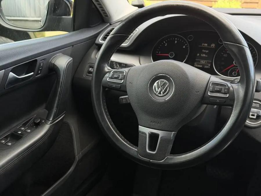Volkswagen Passat B7 2012 Rīga, ar dzinēja tilpumu 2.00 L un nobraukumu 296 tūkst. km par 4480 €, foto 15 vietnē AUTOMOTO.COM.LV