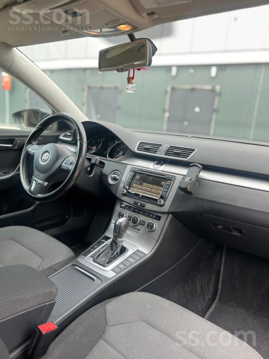 Volkswagen Passat B7 2014 in Jelgava, with an engine capacity of 2.00 L and mileage of 271 thousand km for 2150 €, photo 11 on AUTOMOTO.COM.LV