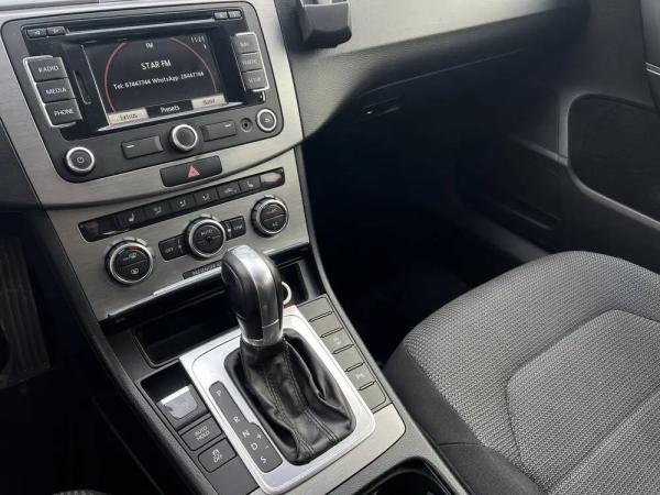 Volkswagen Passat B7 2014 Mārupe, ar dzinēja tilpumu 2.00 L un nobraukumu 342 tūkst. km par 4950 €, foto 5 vietnē AUTOMOTO.COM.LV