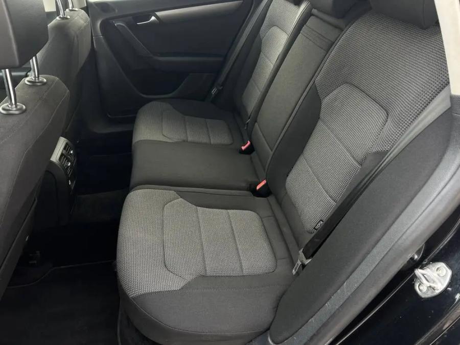 Volkswagen Passat B7 2014 Mārupe, ar dzinēja tilpumu 2.00 L un nobraukumu 342 tūkst. km par 4950 €, foto 9 vietnē AUTOMOTO.COM.LV