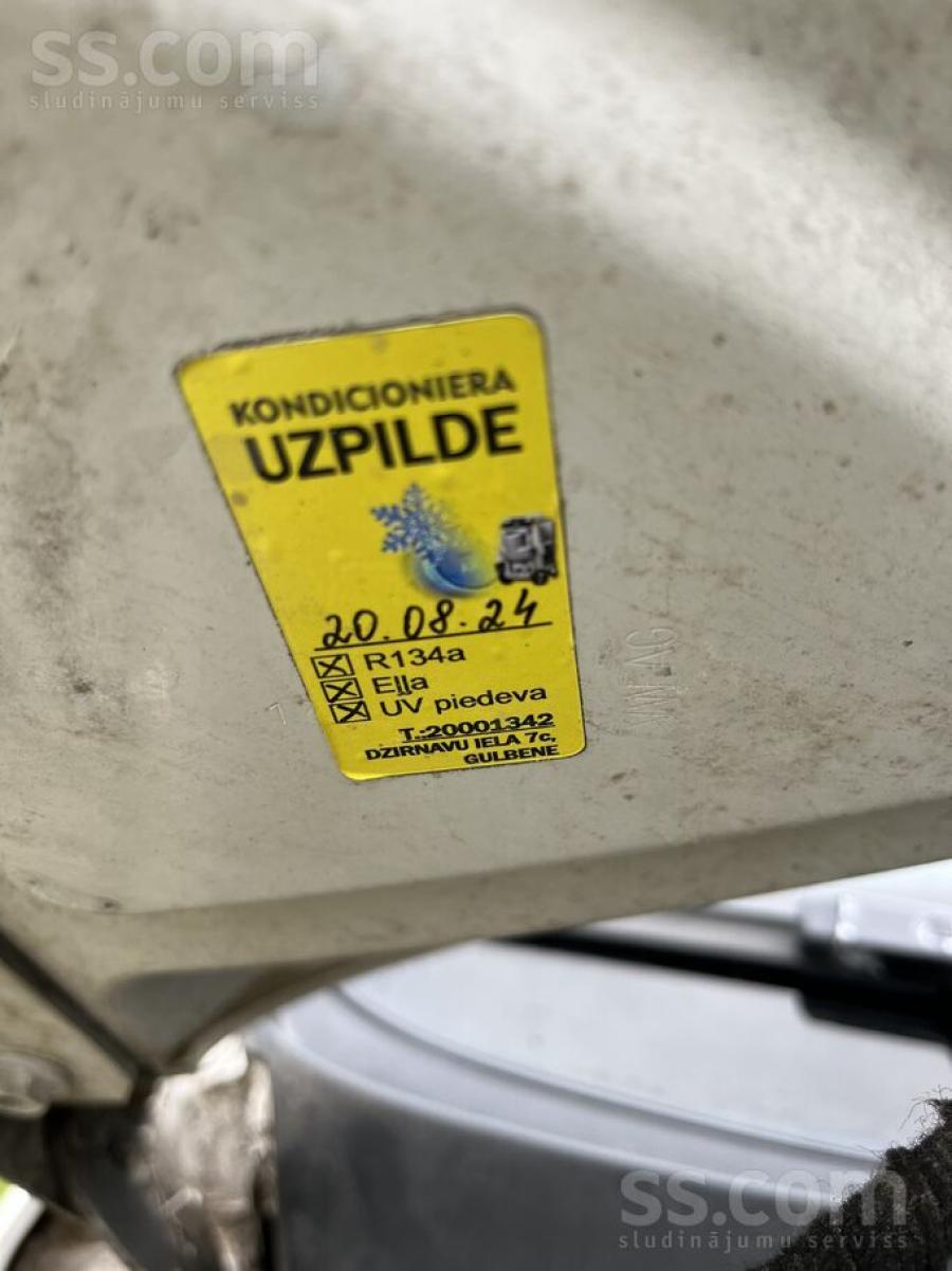 Balts Volkswagen Passat B7 2011 Gulbene, ar dzinēja tilpumu 1.60 L un nobraukumu 353 tūkst. km par 4350 €, foto 30 vietnē AUTOMOTO.COM.LV