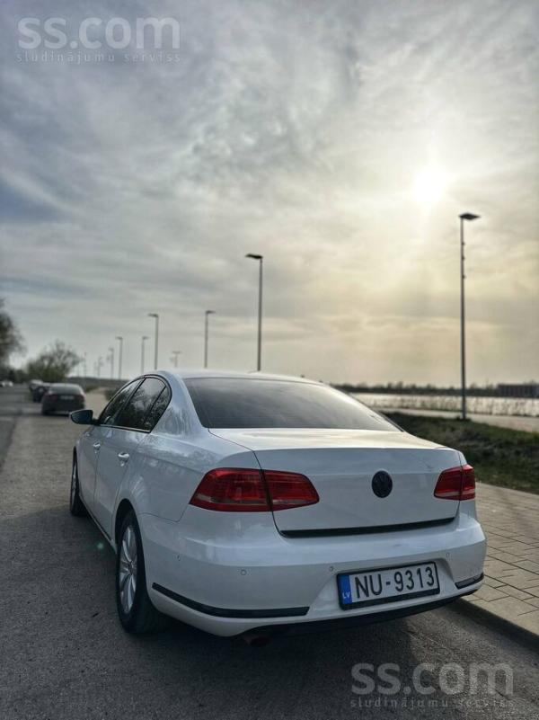 Balts Volkswagen Passat B7 2012 Rīga, ar dzinēja tilpumu 1.40 L un nobraukumu 299 tūkst. km par 4850 €, foto 3 vietnē AUTOMOTO.COM.LV