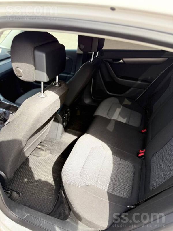 Balts Volkswagen Passat B7 2012 Rīga, ar dzinēja tilpumu 1.40 L un nobraukumu 299 tūkst. km par 4850 €, foto 7 vietnē AUTOMOTO.COM.LV