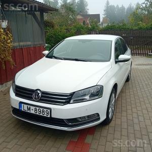 White Volkswagen Passat B7 2013 in Riga, with an engine capacity of 1.60 L and mileage of 195 thousand km for 5800 €, photo  on AUTOMOTO.COM.LV